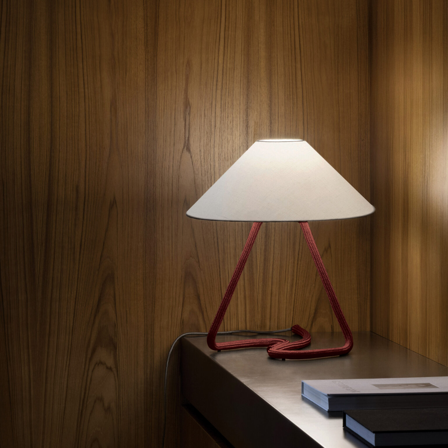 Hat table - Contardi Lighting